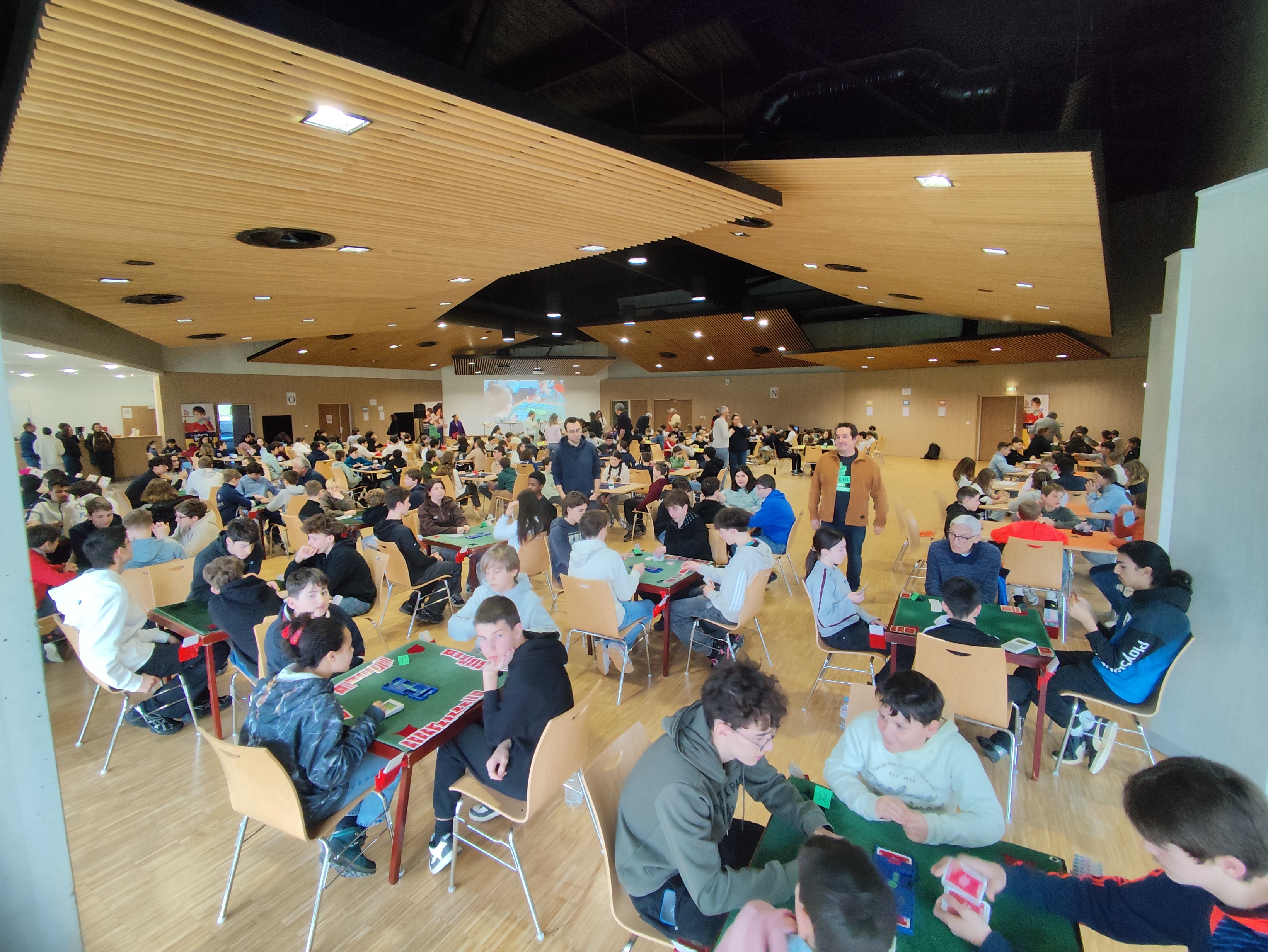 Tournoi départemental de bridge - Site du collège Léo Desaivre ...
