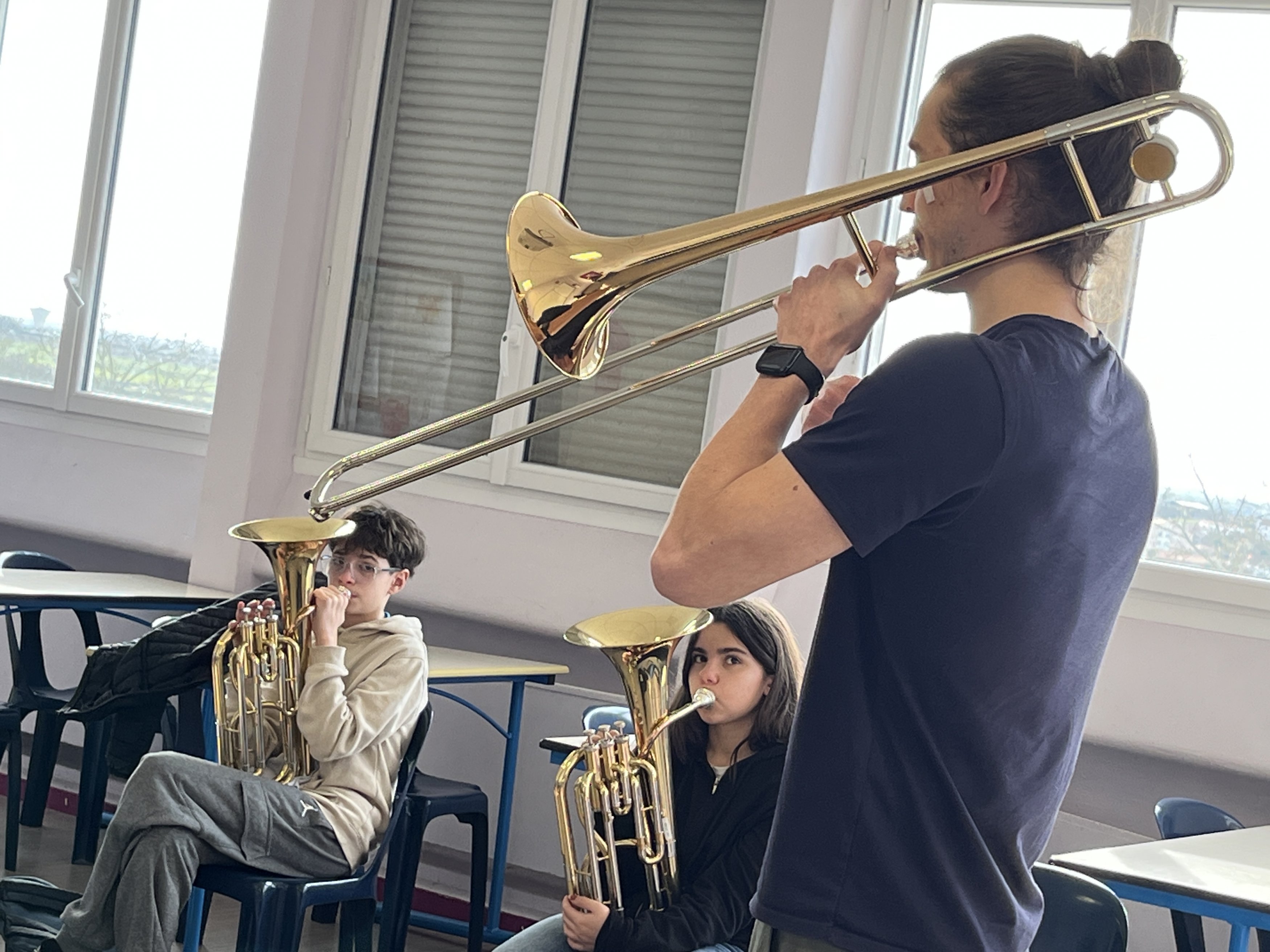 Les CHAAMS 1 découvrent les instruments à vent - Site du collège Gérard ...